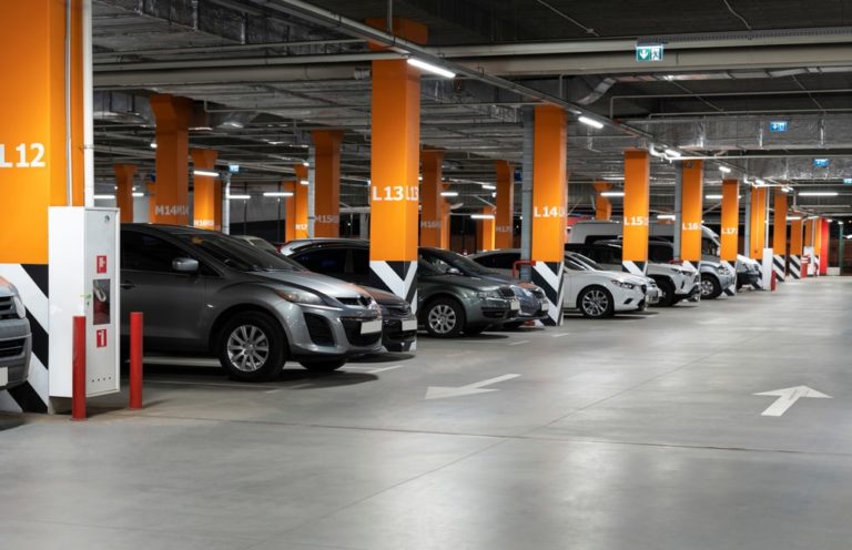 Astuces pour choisir le parking idéal facilement | LeGuide-France